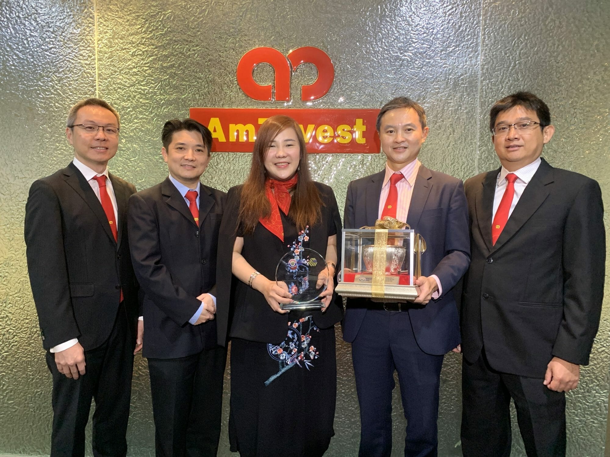 AmInvest Wins Best Domestic Fixed Income Fund Manager Award - BusinessToday